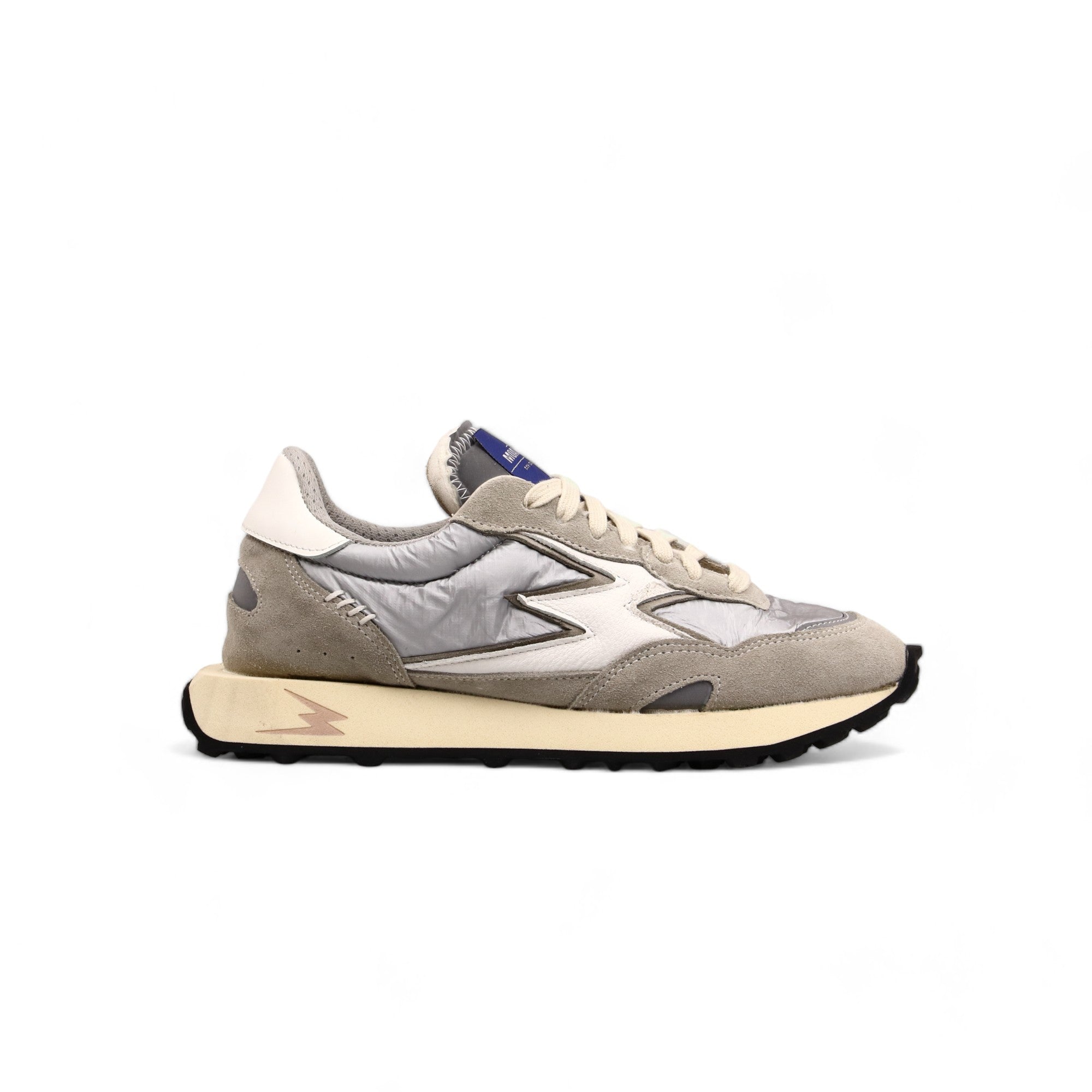 Hype Silver Sneaker – Moaconcept